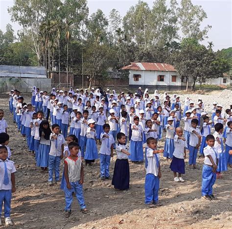 ব্রাইট ষ্টার কিন্ডার গার্টেন এন্ড স্কুল লালদিঘী মেলা পীরগঞ্জ রংপুর। Rangpur