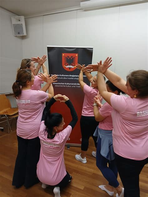 Rosa Fürs Leben Bashkimi Fit Vereint Die Energie Gesundheit Und