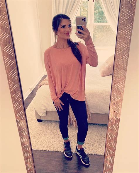 Carlin Bates Stewart Bringingupbates Carlinbatesstewart Mirrorselfie Datenight