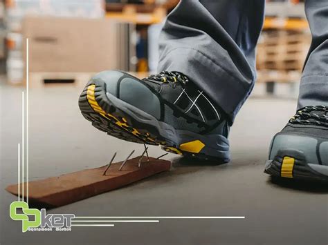 Qpket Mag کفش ایمنی چیست؟ کاربرد ها و ویژگی های کفش های ایمنی