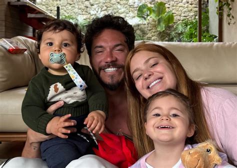 Viih Tube Se Emociona Com Declaração De Lua Mamãe Você é Minha