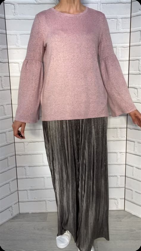 Магазин брендового одягу Грація Ціна 120 грн🌿 Бронь Розмір 40 ПОГ 50 Низ 52 Довжина 63 🌿