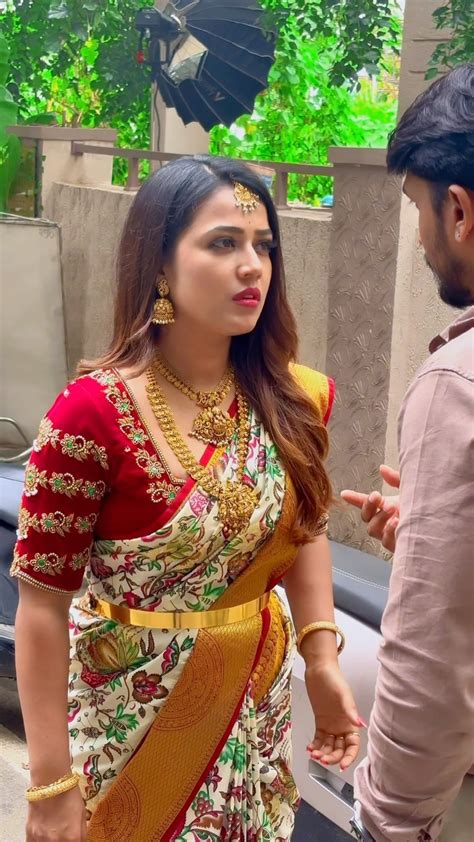 Shree Bhavya Kv 🧿 🤭🫰 Instagram