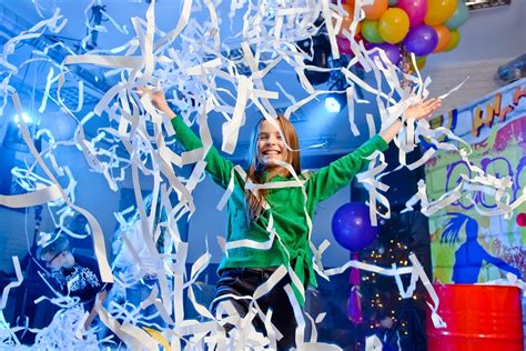 Дитячі свята Vip рівень організації свята Клоуни на дитяче свято Дитячий день народження Київ