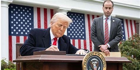 [정의길 국제경제 톺아보기] 트럼프의 관세 전쟁 패권국가 미국 저물고 있나