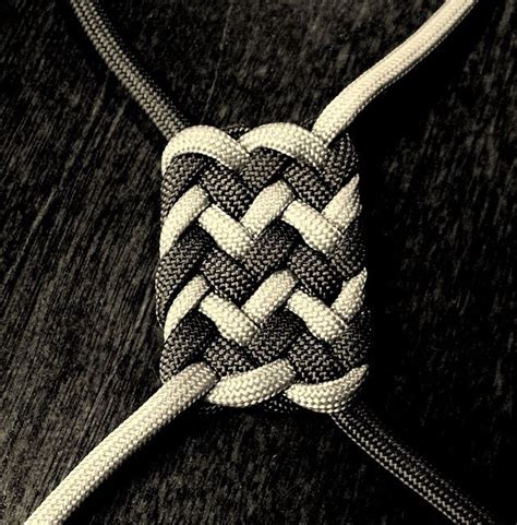 Image Result For Paracord Braiding Patterns Paracord Paracord Knots Knots