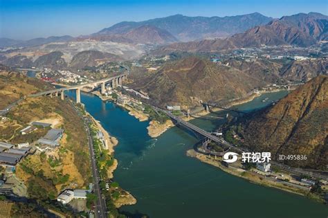 金沙江与雅砻江汇合，两江三桥景观 图片 轩视界