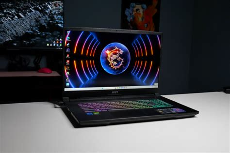 Recenzja MSI Katana 17. Duży i wydajny laptop nie musi kosztować fortuny