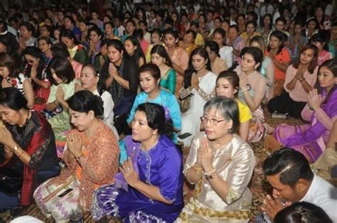 “ရုပ်ရှင်သက်ကြီးပူဇော်ပွဲမှာ မုန့်ဟင်းခါးအလှူလုပ်ခဲ့တဲ့ စိုးပြည့်သဇင