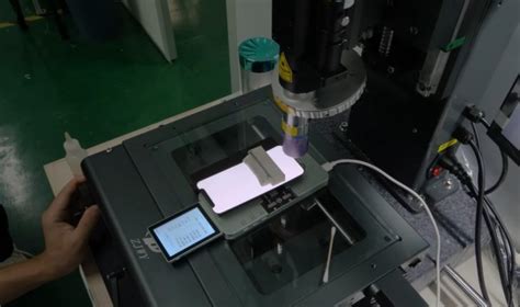 Laser Works Like Magic As It Fixes Green Line On IPhone S OLED Screen