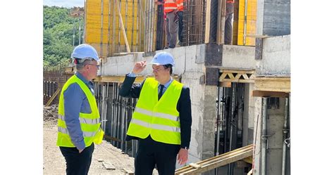 Министър Зарков инспектира строежа на новия затвор в Самораново