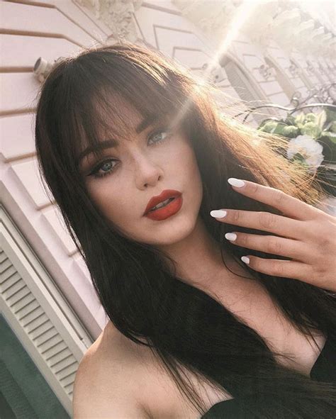 The Best Hairstyles With Bangs Youll Want To Copy No 36