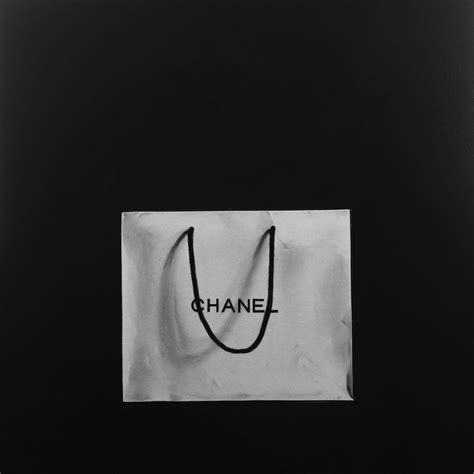 Label Gallery 레이블갤러리 이희용 적·물 寂·物 정물 80x80cm 종이에 연필 2021 이희용은 그림의 가장 기초가 되는 연필과 지우개를 사용하여