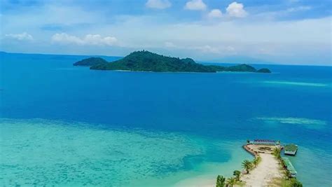 Pantai Sari Ringgung Wajib Dikunjungi Untuk Pecinta Vitamin Sea