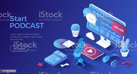 오디오 팟캐스트를 녹음합니다 온라인 팟 캐스트 블로그 라디오 쇼 팟캐스팅 장비 및 App 스탠드의 스튜디오 마이크 헤드폰 믹서 아이소메트릭 랜딩 페이지 벡터 웹 배너입니다