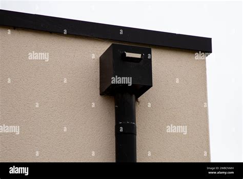 Box Rain Gutters Corner Of The House With Flat Roof With Modern Gutter