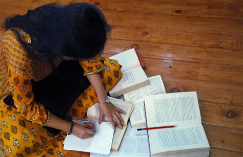 How To Write A Thesis Statement For Your Research Tips Examples