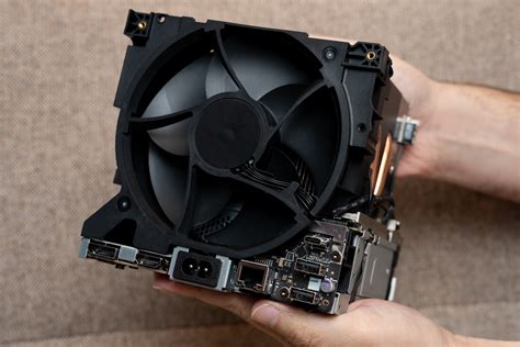 Our First Look At The Steam Machine Valves Ambitious New Game Console