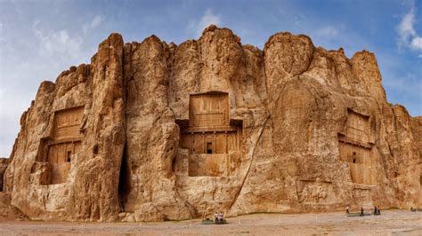 Naqsh E Rostam The Ancient Connection