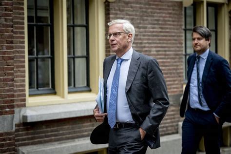 Eu Maakte 320 Miljoen Euro Over Naar Bedrijf Van Echtgenoot Von Der Leyen Geen