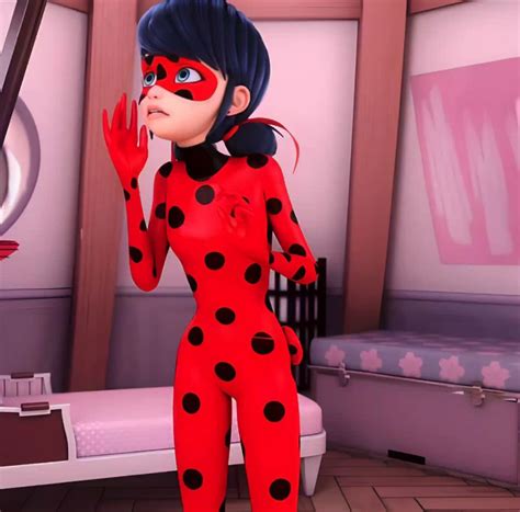 Pin De ʍirᴀᴄulᴏusrᴇʍinixx 🐾 En Marinette Lady Bug💋 Miraculous