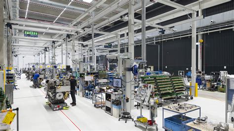 Rolls Royce Opens €30m Mtu Combustion Engine Assembly Plant