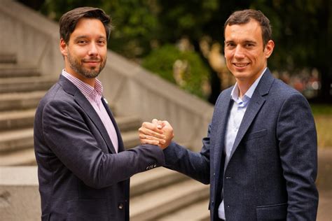 ГОРЕЩО В ПИК Tv ГЕРБ разкриха нови золуми на Борис Бонев и Васил Терзиев Безнадежден случай