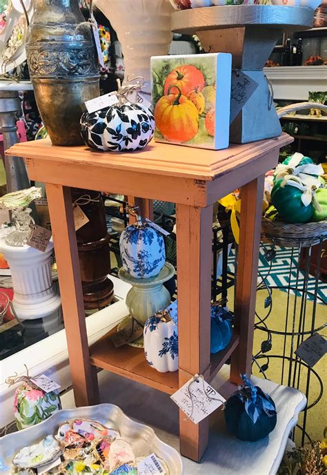 The Lazy Daisy The Lazy Daisy T Store Short Pump