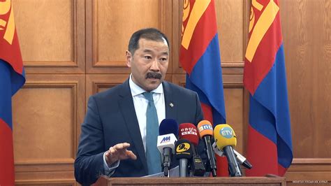 Ж Бат Эрдэнэ 2007 онд батлагдсан Төмөр замын тухай хуульд шинэчилсэн