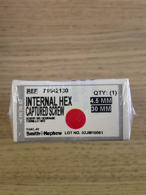 New Smith And Nephew Internal Hex Captured Screw 45mm X 30mm X