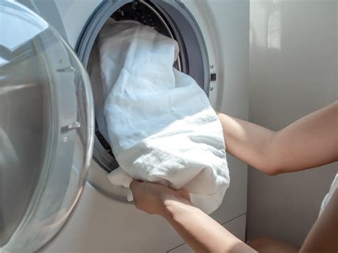Best Detergent For White Clothes Expert Tips Vanish In