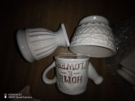 3 Diff Design Of Ceramic Pots On Carousell