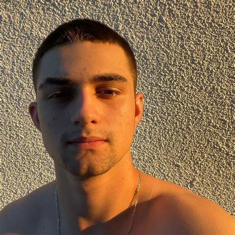 Caio Freitas Caiohmfreitas • Threads Say More