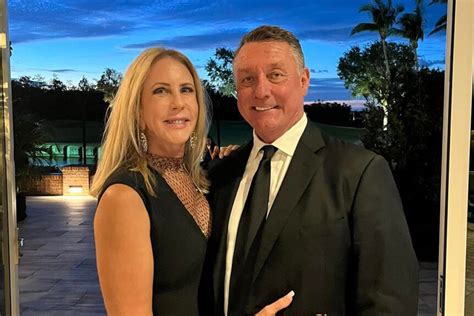 Vicki Gunvalsons Relationships Donn Brooks Steve And More