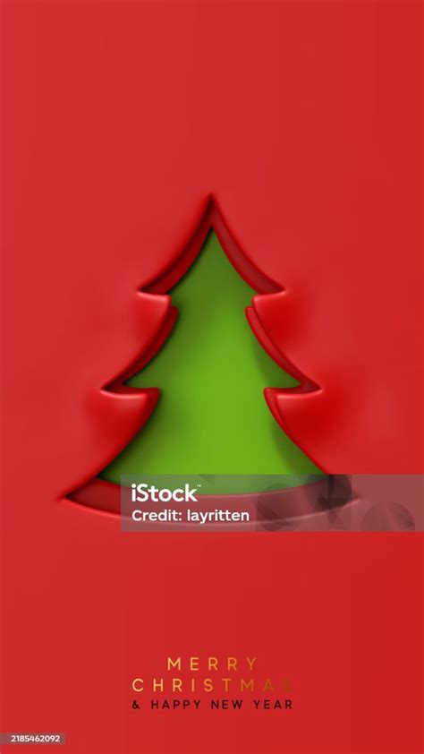 빨간 종이 배경과 미니멀한 디자인의 녹색 크리스마스 트리 컷아웃 메리 크리스마스와 새해 복 많이 받으세요 축제 배너 및 포스터 크리스마스 인사말 카드입니다 벡터 일러스트