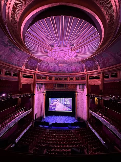 Jamie Lee Grenier On Linkedin Ouiouibaguette Netflix Paris