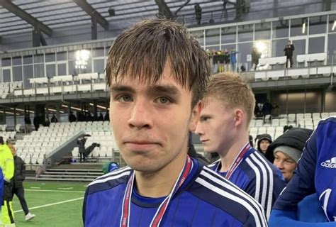 Milo Biilmann è Il Primo Calciatore Eschimese A Diventare Professionista