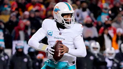 Mcdaniel Tua Tagovailoas Been Here Not Here In Offseason Espn