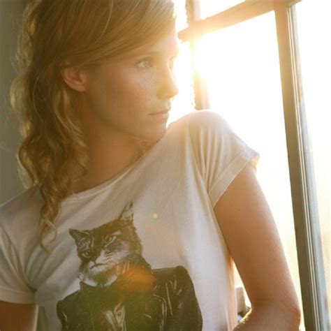 Model Actress Lisa Sheldon Celebrities T Shirts For Women Actresses