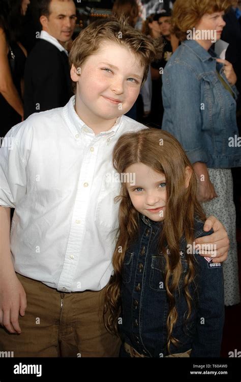 Spencer Abigail Breslin At The World Premiere Screening Of Seabiscuit Held At The Mann