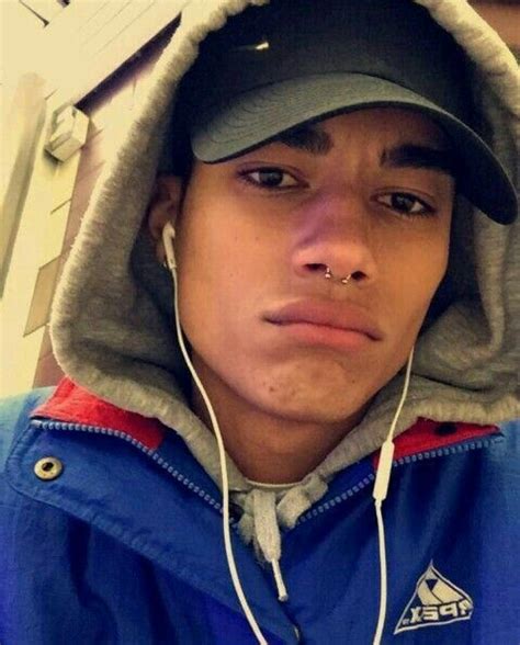 Pin En Chicos Morenos Guapos
