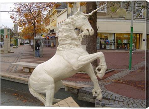Unicorn Statue