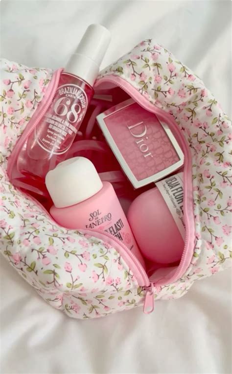 Pin By Jojo🦢 On Random 🐆🪩 Pink Pink Aesthetic Pink Vibes
