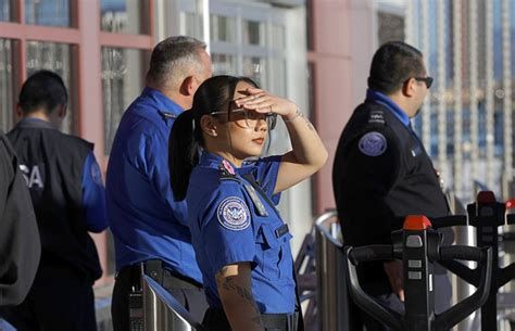 Shutdown Strain Shows As Las Vegas Airport Pantry For Tsa Workers Runs