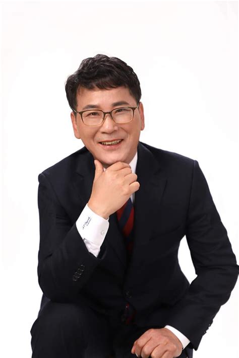 광주광역시교육청 세상의 무대 위 광탈페 너의 꿈이 조용히 그러나 분명하게 빛나는 순간🌟 누군가는 떨리는 손으로 기타 줄을 튕기고 누군가는 무대 뒤에서 몰래 숨을