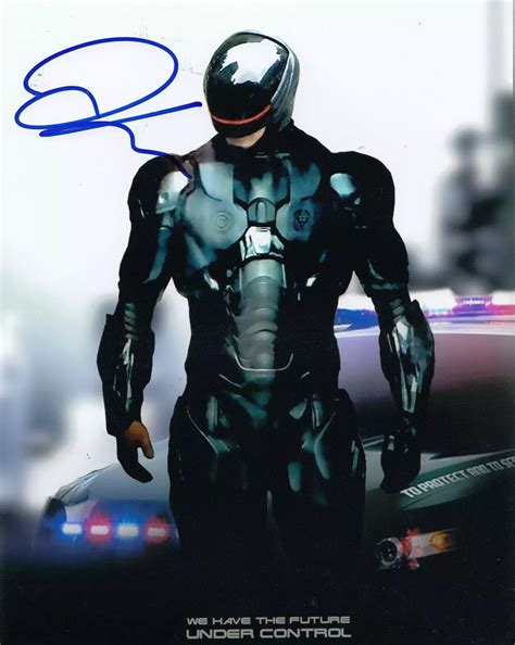 Joel Kinnaman Signed Robocop Alex Murphy Movie 8x10 Photo Wcoa 2