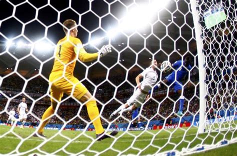 Intense Action Shots From The World Cup 65 Pics