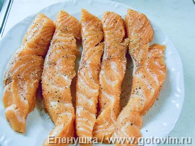Стейки из семги, маринованные в дижонской горчице с зеленым салатом ...