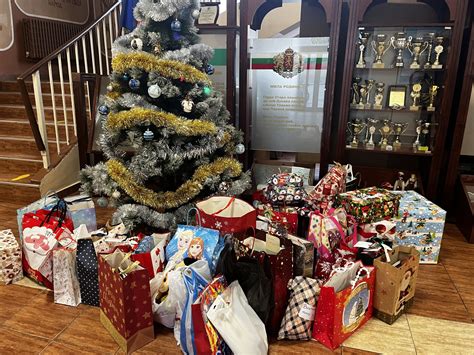 Коледни чудеса Начално училище “Св Софроний Врачански” Враца