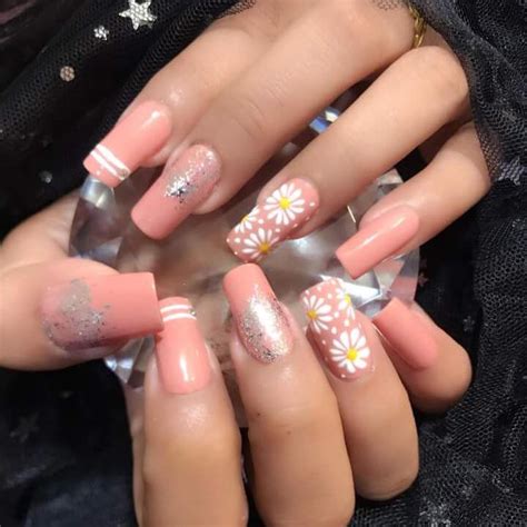 អាតា ក្រចក